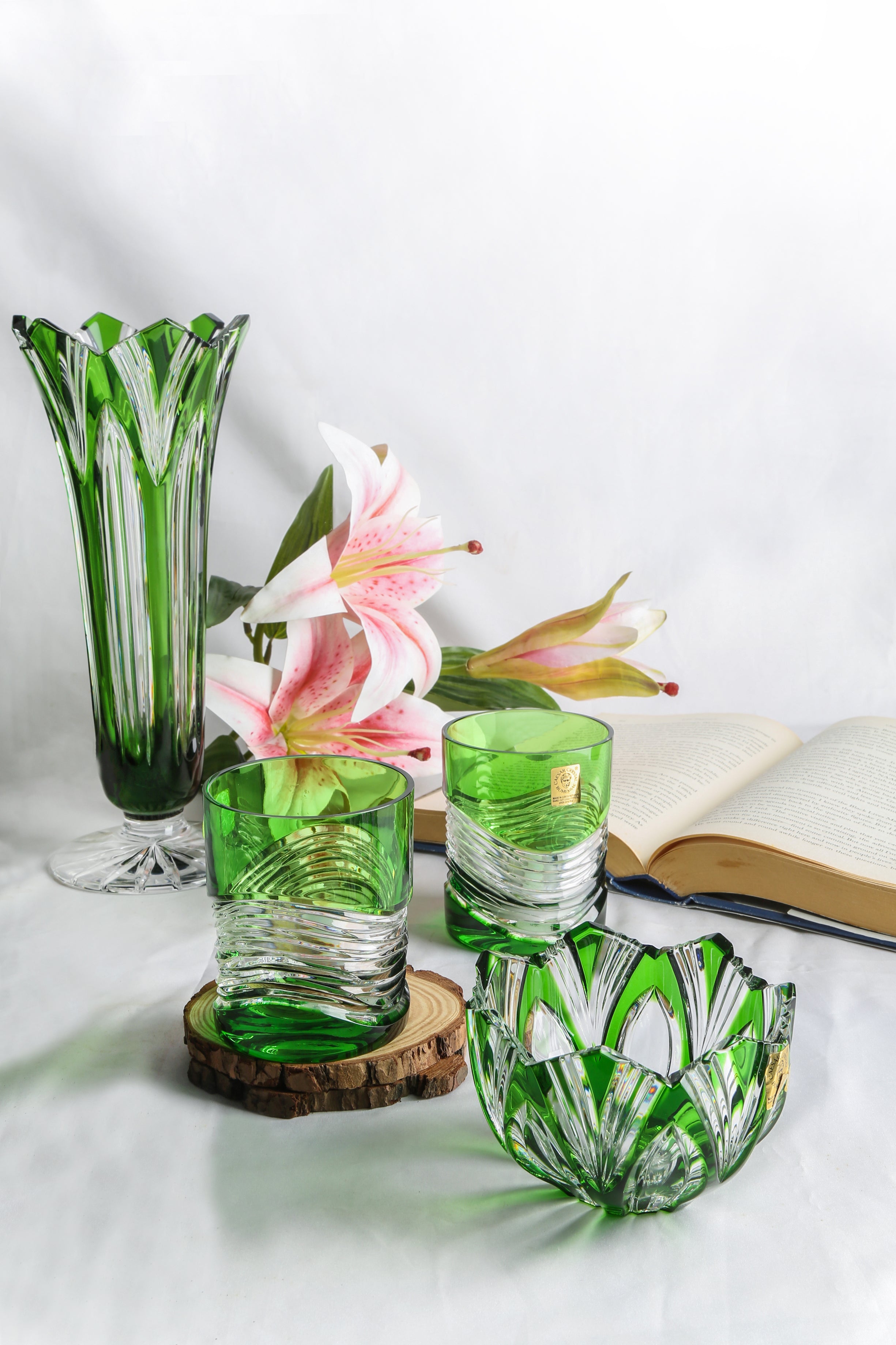 CAESAR CRYSTAL BOHEMIAE - Emerald Tumbler with Glasses - Invite the Cl